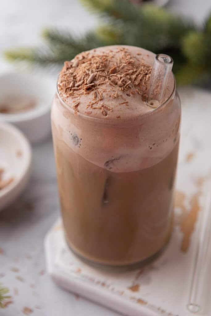 The Best Starbucks Merry Mint White Mocha Recipe Copycat - Simple ...